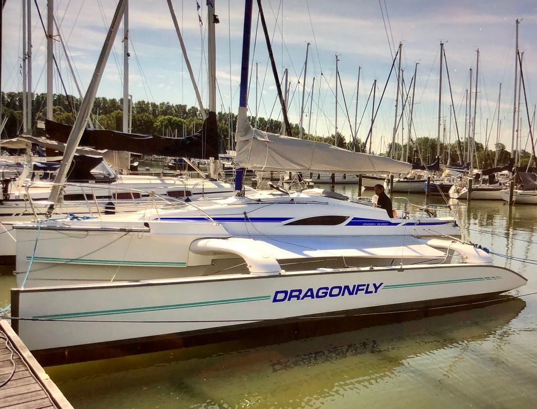 Dragonfly 28 Swing Wing Sport Boat For Sale - Waa2